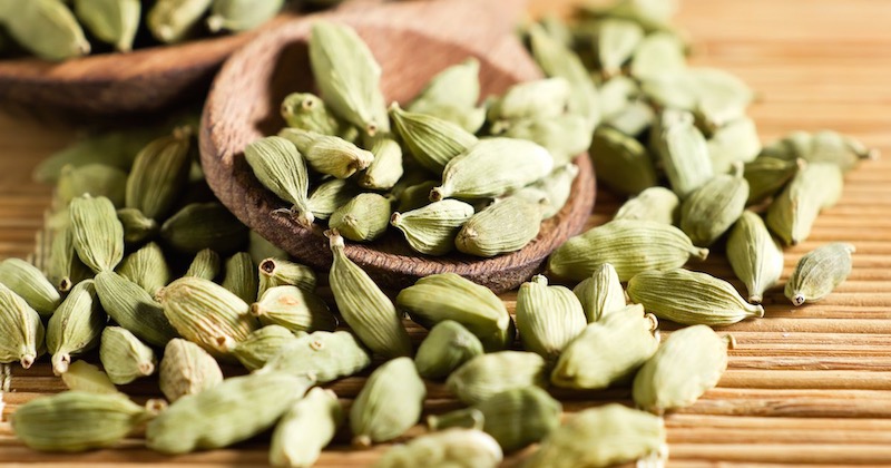 Health Benefits Of Cardamom - Protects Stomach, Liver And Heart Health